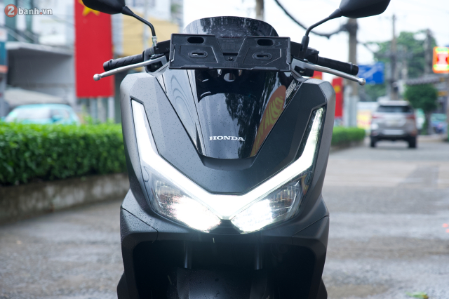 So sánh Honda PCX160 Roadsync và Yamaha NMax 155 Tech Max - Kẻ tám lạng ...