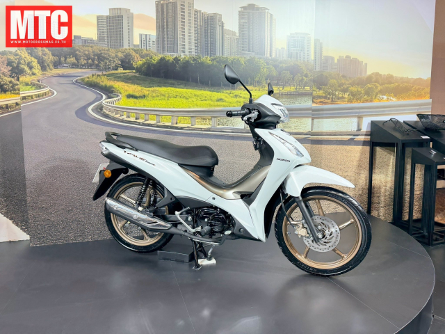 Honda Wave 110 2026 hoàn toàn mới ra mắt với 4 phiên bản, thêm nhiều ...