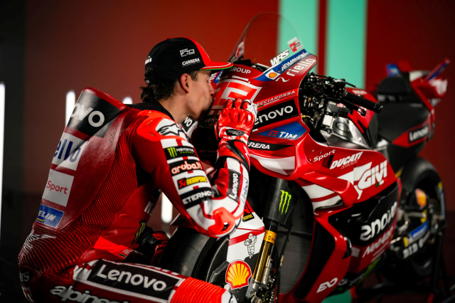 Marc Marquez nói thẳng về MotoGP 2027 - Xe chậm hơn nhưng vòng đua chưa ...