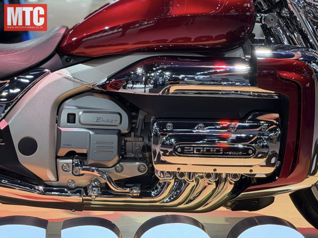 SOUO S2000-CL lộ diện tại Motorshow 2026 - Quái thú 8 xy-lanh khiến dân ...