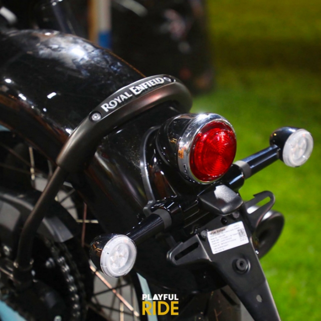 Royal Enfield tung màu tím ảo diệu cho Goan Classic 350: Bobber cổ điển ...